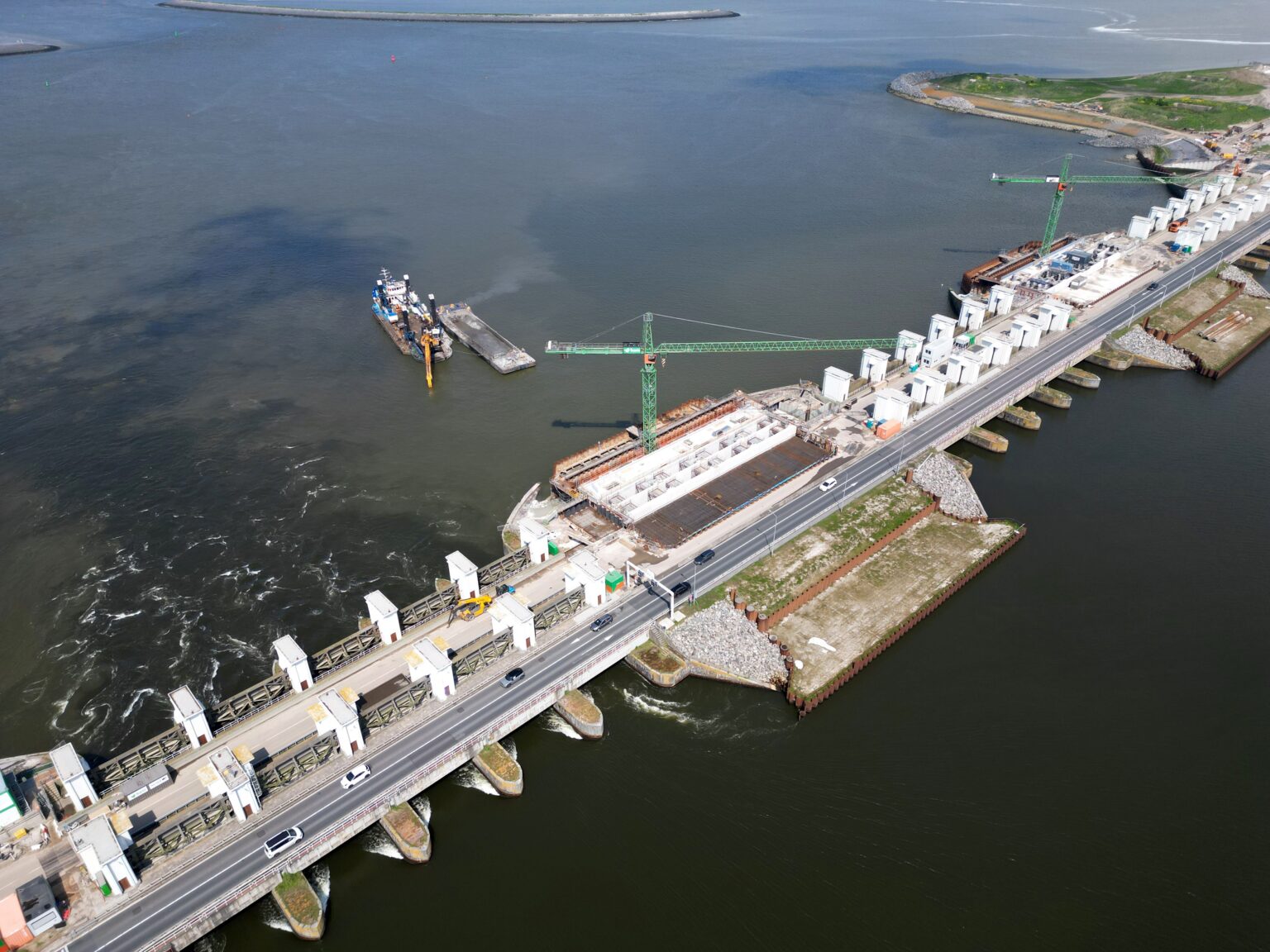 Innovative solutions to keep the Netherlands safe from flood